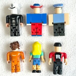 roblox | Toys | Set Of 2 Roblox Action Figures And 1 Weaponsaccessories ...